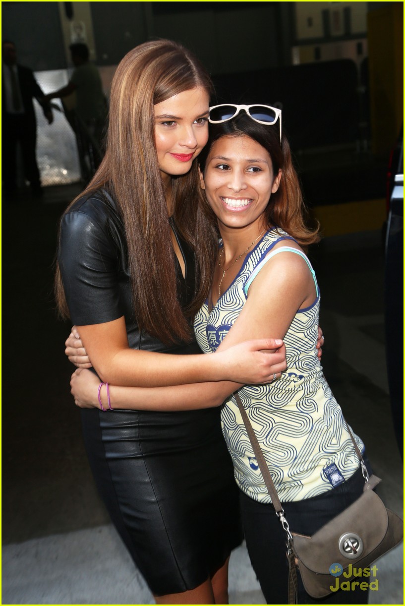 Full Sized Photo of stefanie scott huff po live appearance nyc 02 ...