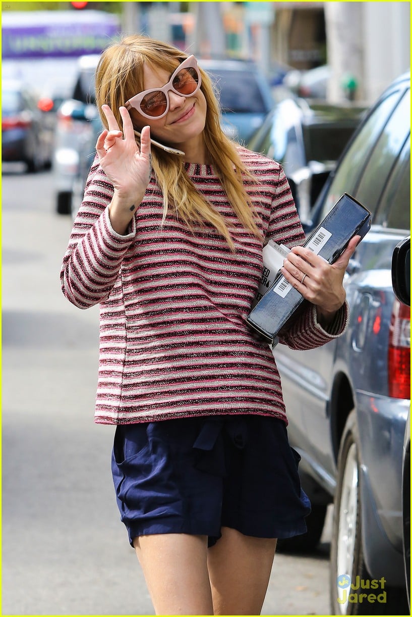 Taylor Swift Jets Off To Japan for Her Tour! | Photo 807865 - Photo ...