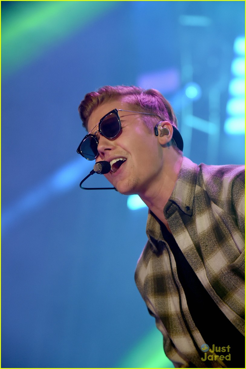 Watch Justin Bieber Perform for First Time in Years at Wango Tango ...