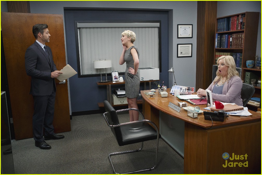 Riley Sleeps With Her New Boss On 'Baby Daddy'! | Photo 826658 - Photo ...