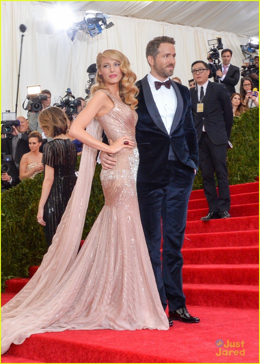 Blake Lively Shares Photo of Baby James with Daddy Ryan Reynolds ... Blake Lively Shares Photo of Baby James with Daddy Ryan Reynolds ...