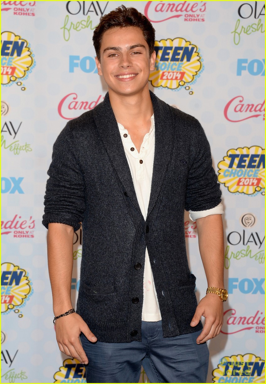 Jake T. Austin Thanks Fans for Teen Choice Nomination After 'Fosters ...