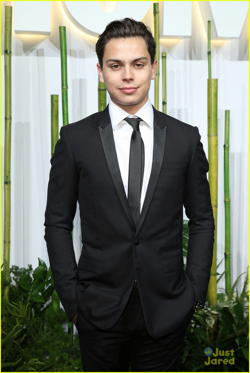 Jake T. Austin Thanks Fans for Teen Choice Nomination After 'Fosters ...