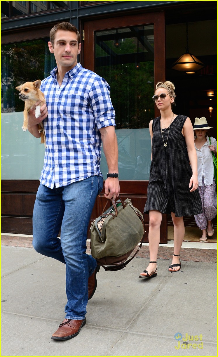 Jennifer Lawrence's New Bodyguard Is Really, Really Hot | Photo 824621 ...