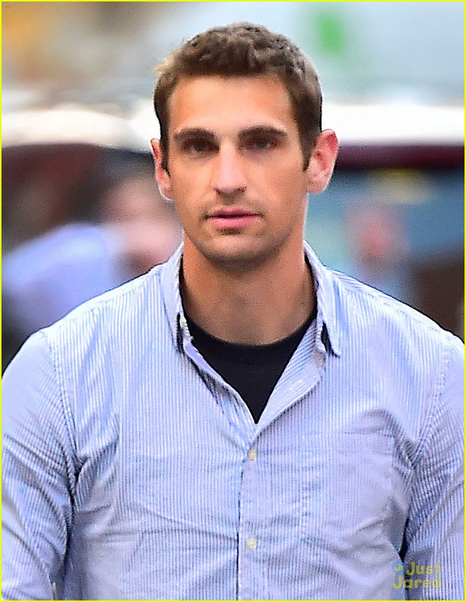 Jennifer Lawrence's New Bodyguard Is Really, Really Hot | Photo 824622 ...