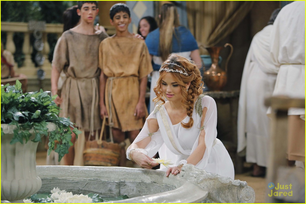 Jessie & The Ross Kids Go To Ancient Rome In 'Rossed At Sea' Part 2 ...