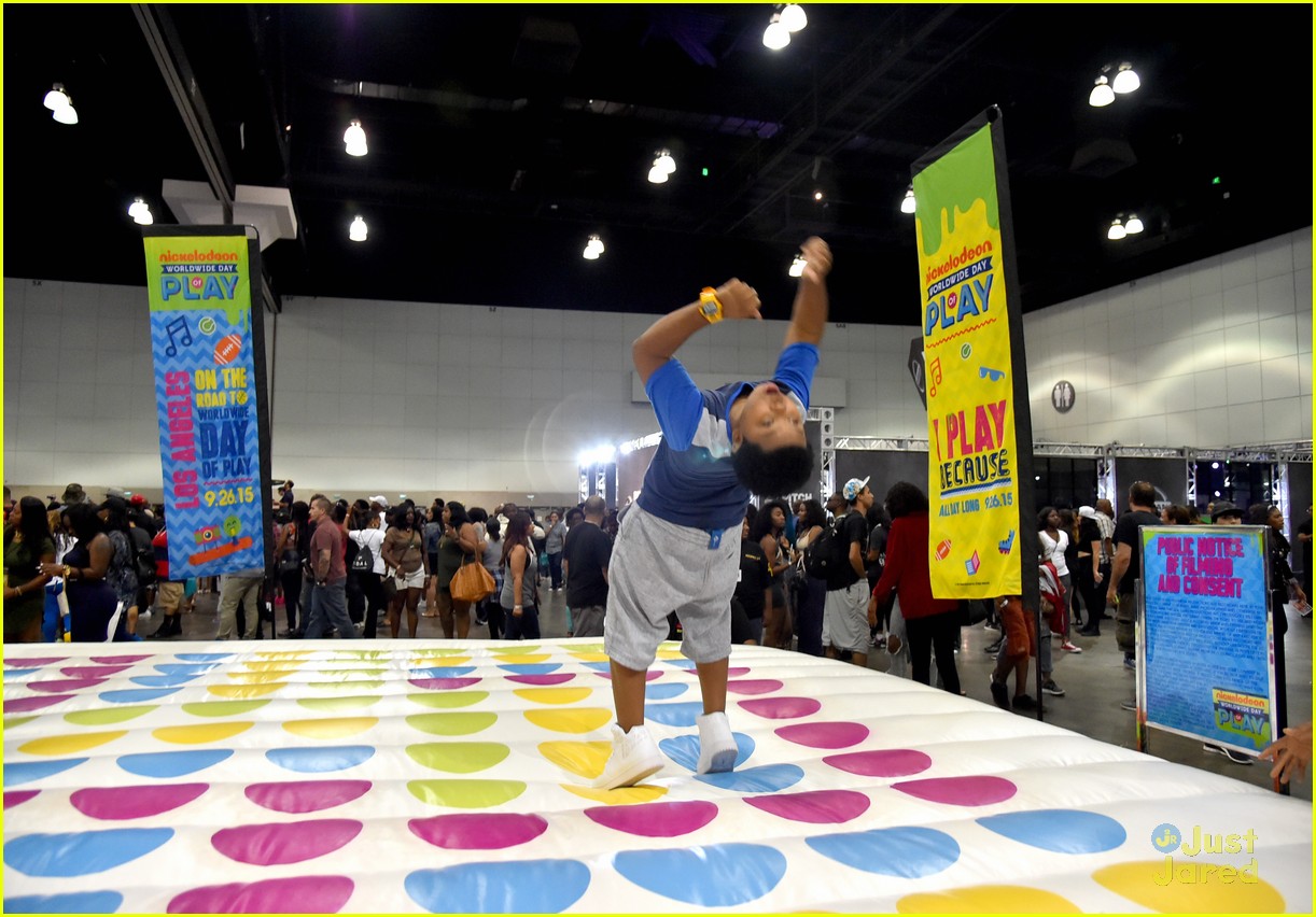 Lil P-Nut & Kel Mitchell Kick Off Worldwide Day Of Play at BET ...