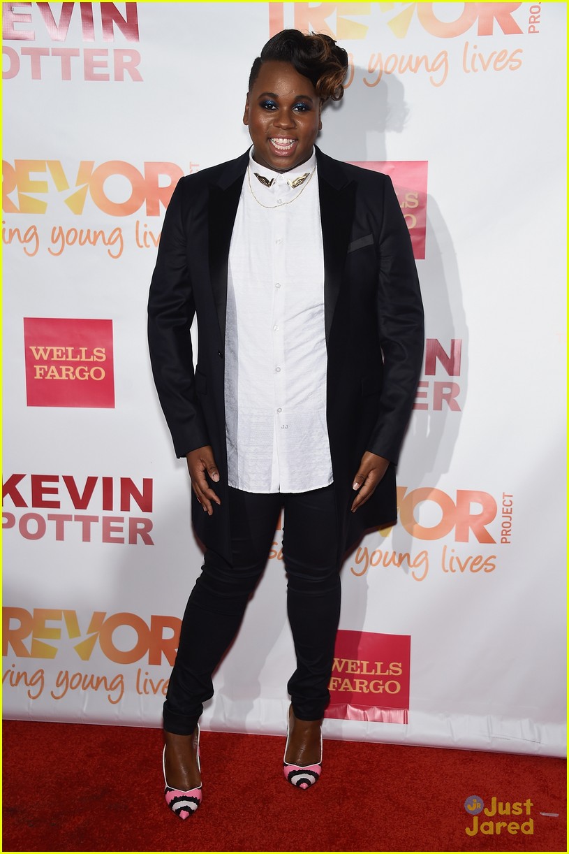 Victoria Justice Urges Fans to 'Be True to You' at TrevorLIVE Event in ...