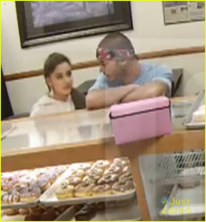 Ariana Grande Kisses Backup Dancer Ricky Alvarez in a Donut Shop (Video ...