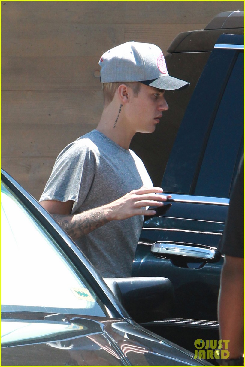 Justin Bieber Joins Team Canada at the Special Olympics Opening ...