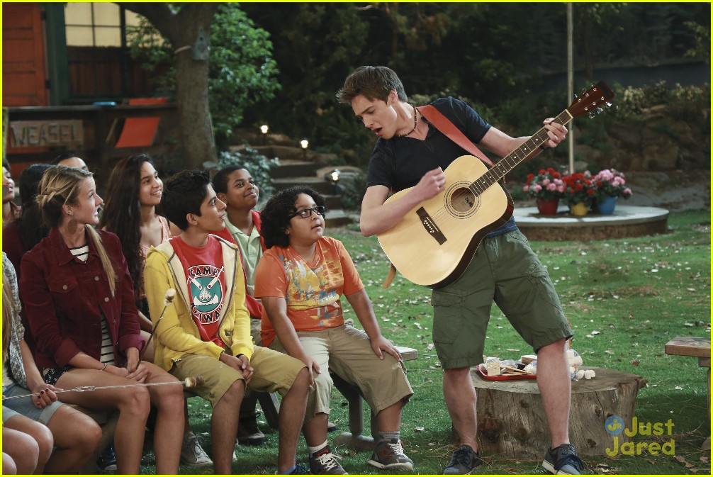 Emma, Zuri & Ravi Go To Camp Kikiwaka Tonight on 'Bunk'D'! | Photo ...