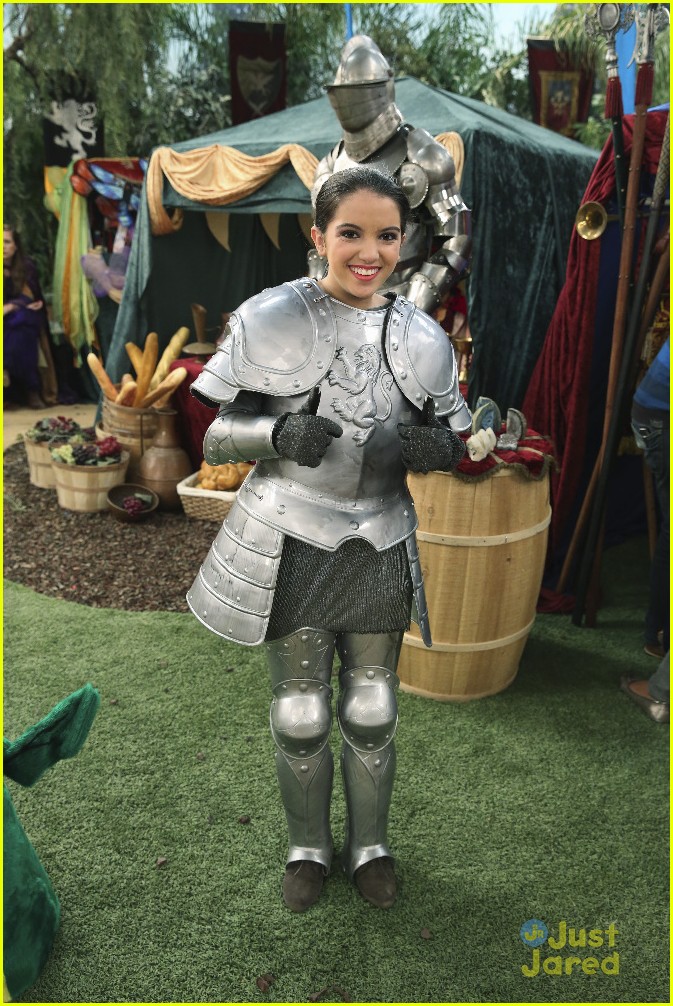 Is Max Really Dating Karl On 'Dog With A Blog'?! | Photo 839293 - Photo ...