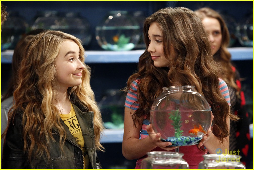 Auggie Plays Detective On 'Girl Meets World' Tonight! | Photo 842092 ...