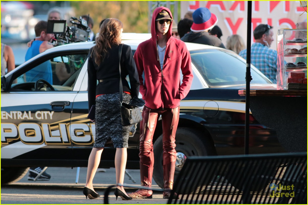 Full Sized Photo of grant gustin talks s2 flash love interests 16 ...