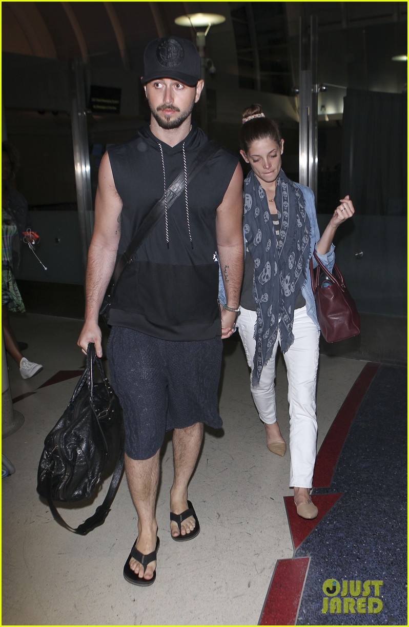 Ashley Greene & Paul Khoury Hold Hands at the Airport! | Photo 834207 ...