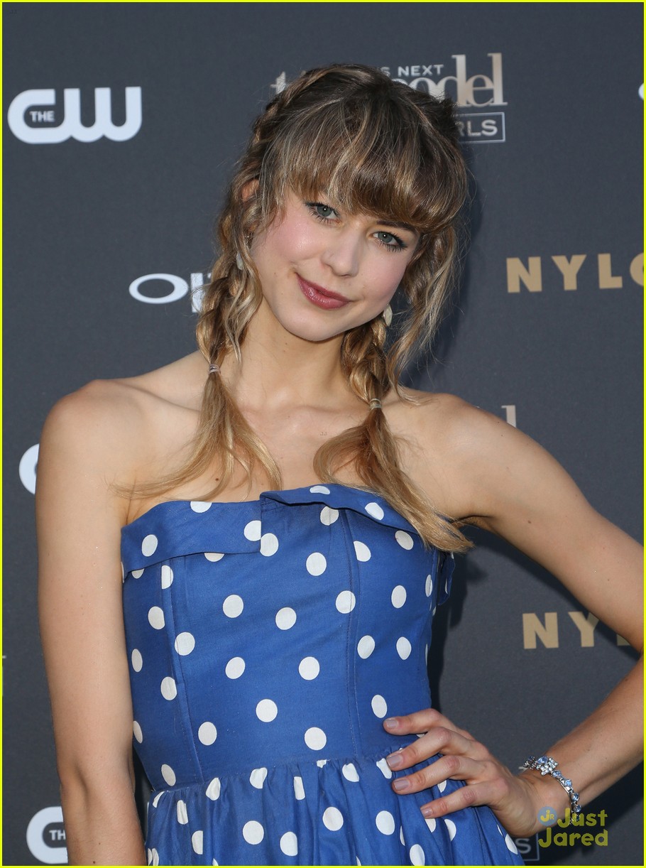 Full Sized Photo of hannah kat jones renee olstead isabelle cornish top ...