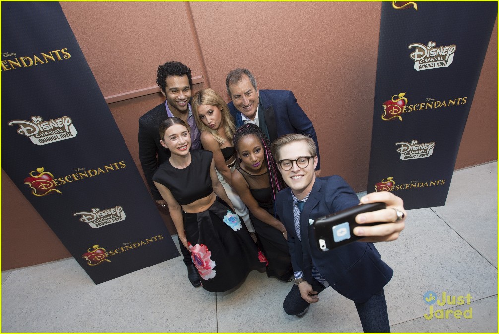 Why Wasn't Zac Efron at the 'High School Musical' Reunion? | Photo ...