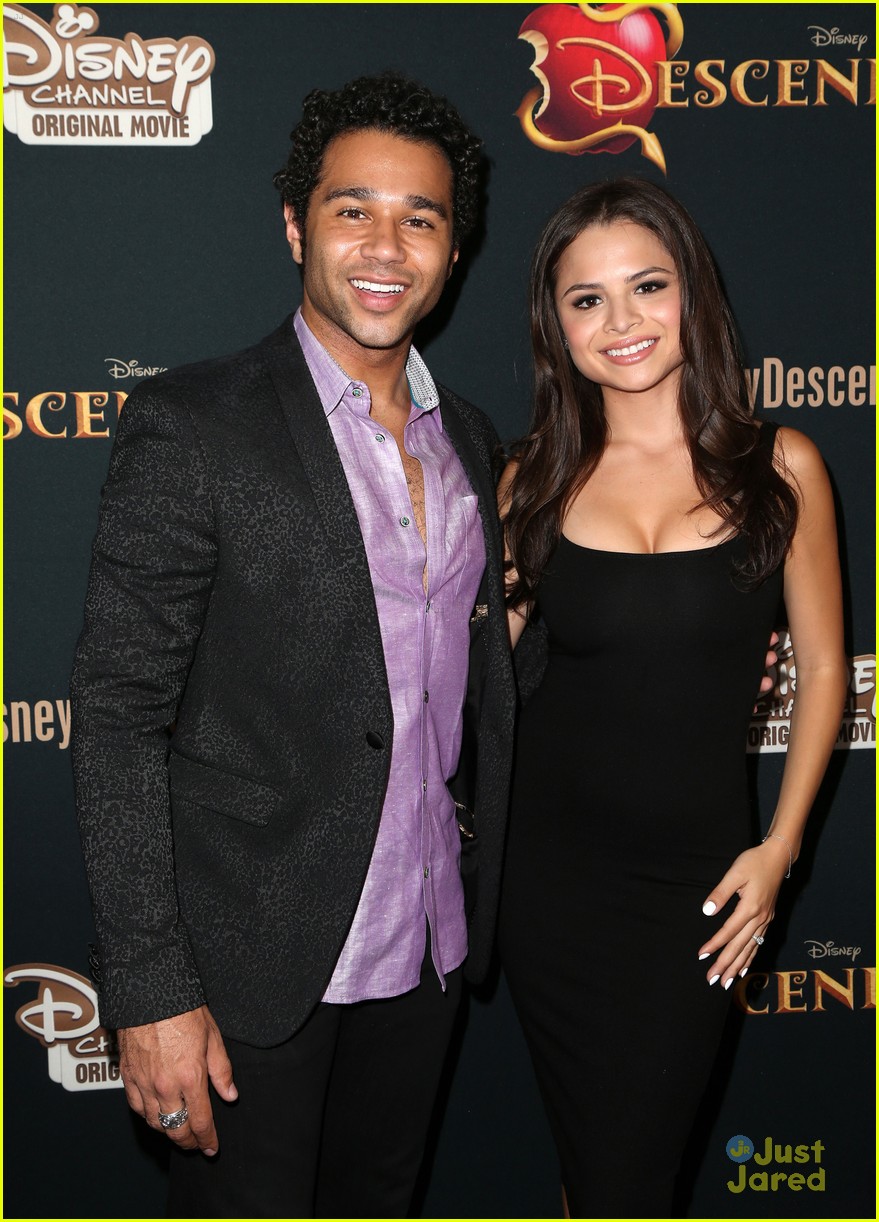 Full Sized Photo of wildcat reunion hsm descendants premiere pics 30 ...