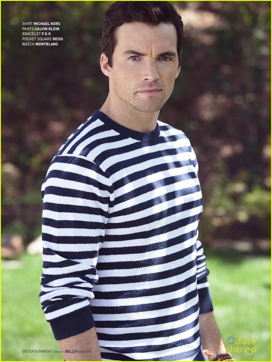 Ian Harding On Future Ezra: 'There Are More Flaws' | Photo 845227 ...