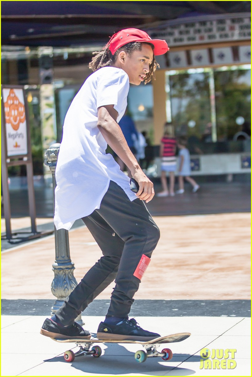 Jaden Smith Surprises Fans With New 'Scarface' Music Video - Watch Now ...