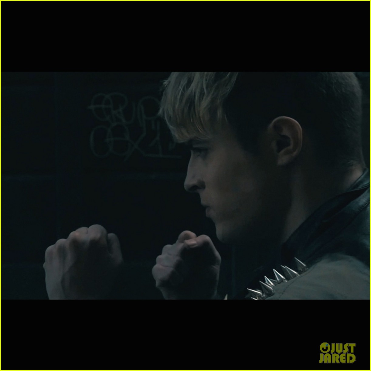 Jedward Drops 'Oh Hello No' Single For 'Sharknado 3' - Watch the Video ...