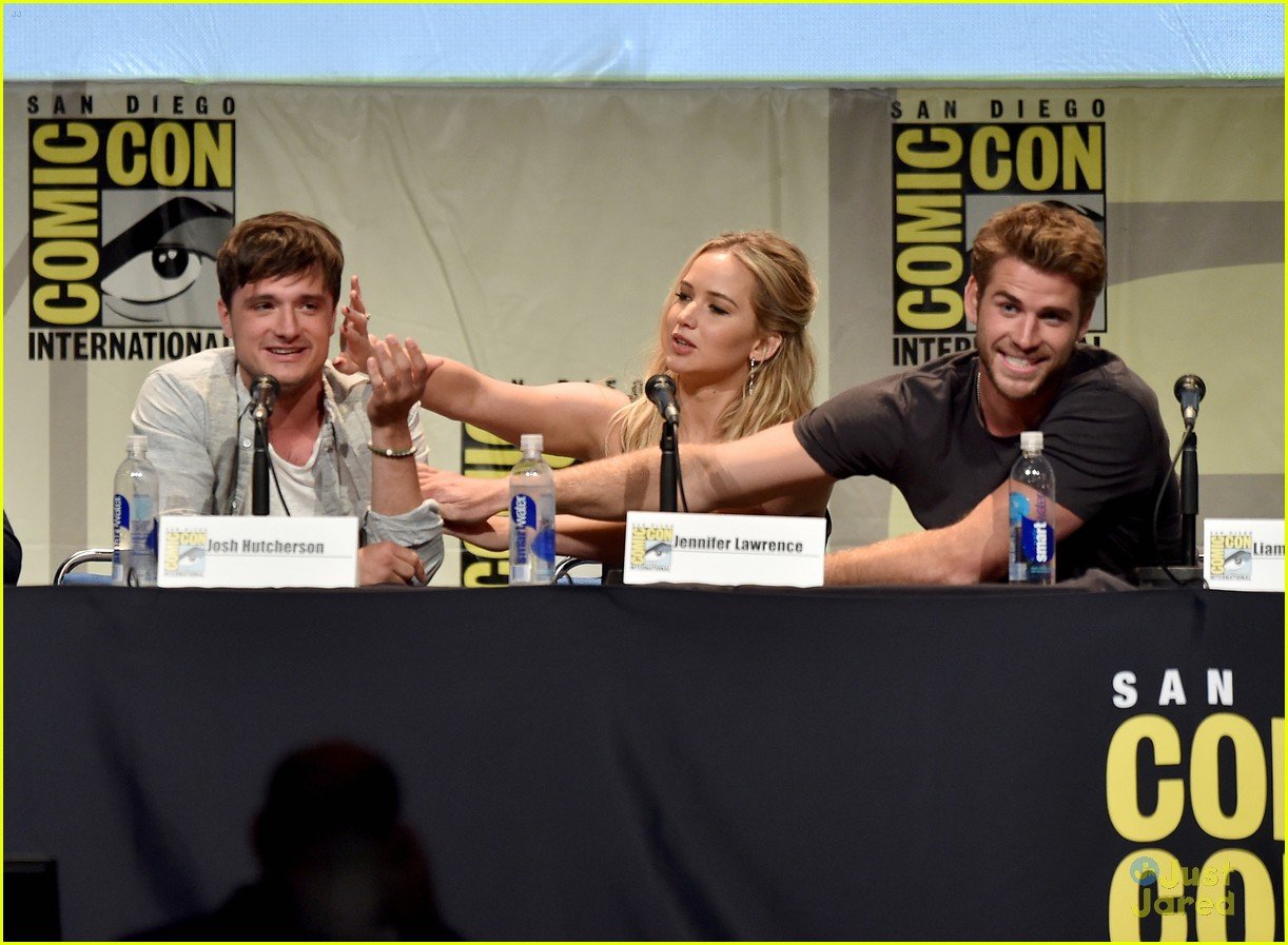 Full Sized Photo of jennifer lawrence hunger games cast comic con 2015 ...