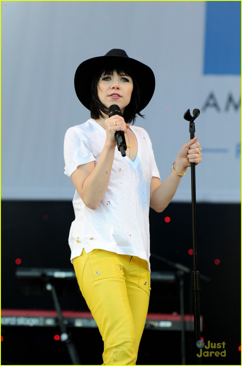 Full Sized Photo of carly rae jepsen portsmouth live concert 19 | Carly ...