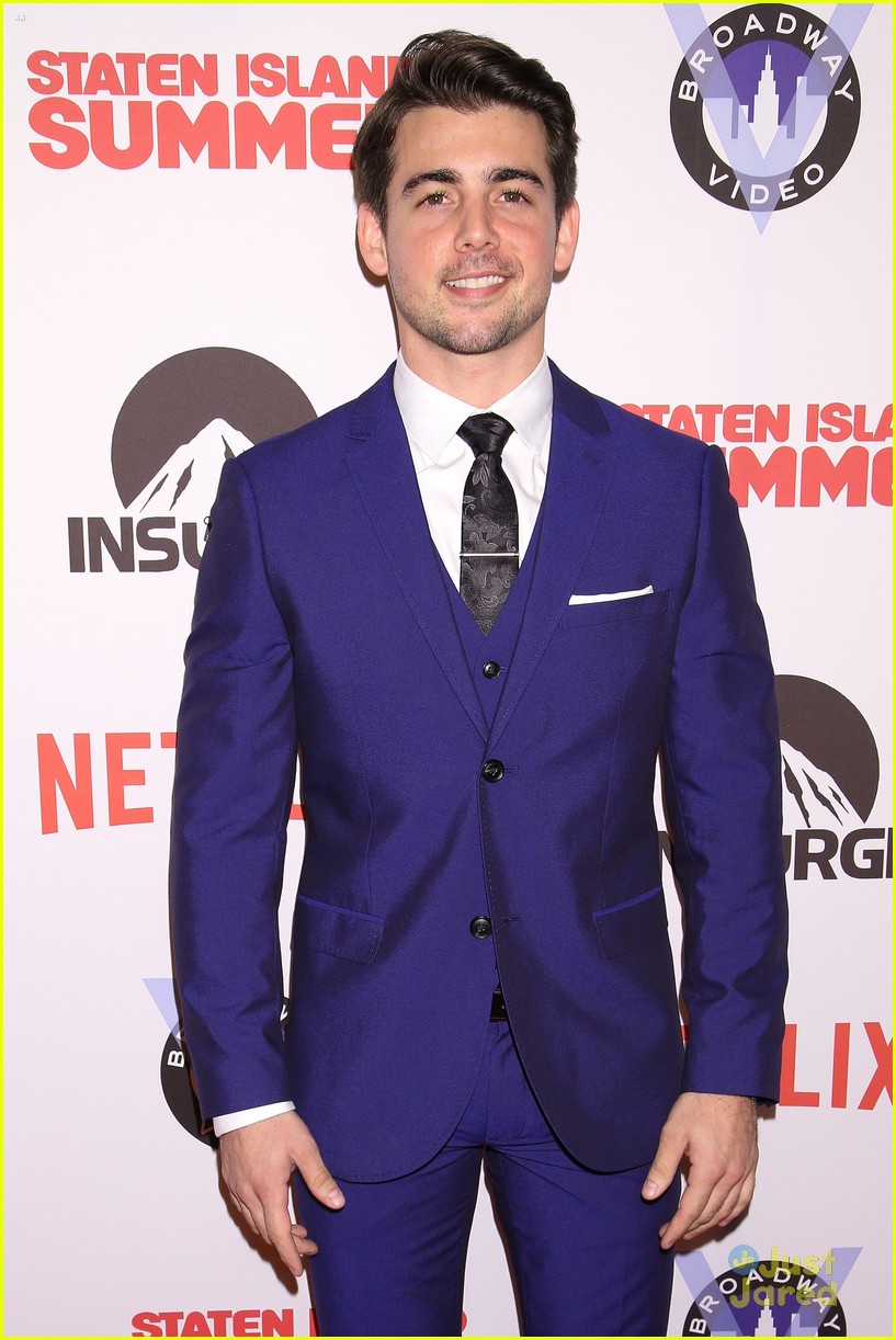 John DeLuca Suits Up For 'Staten Island Summer' Premiere | Photo 841549 ...