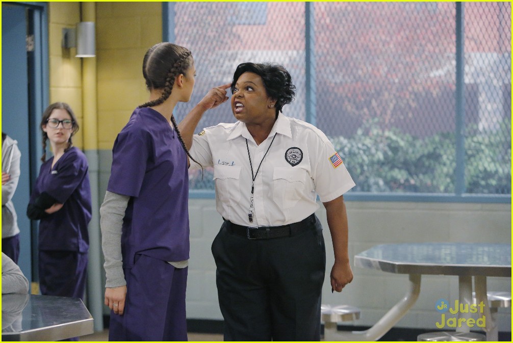 K.C. Goes To Prison On All New 'K.C. Undercover' Tonight! | Photo ...