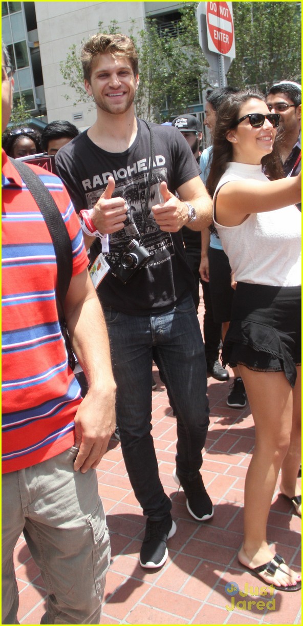 Tyler Posey Meets With Fans Before Fandom Awards At SDCC With Keegan ...