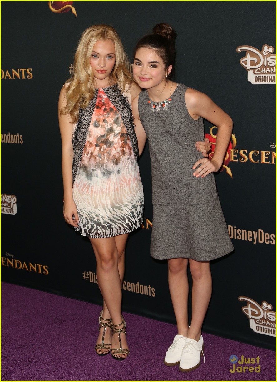 Full Sized Photo of lauren taylor landrey bender megan nicole ...