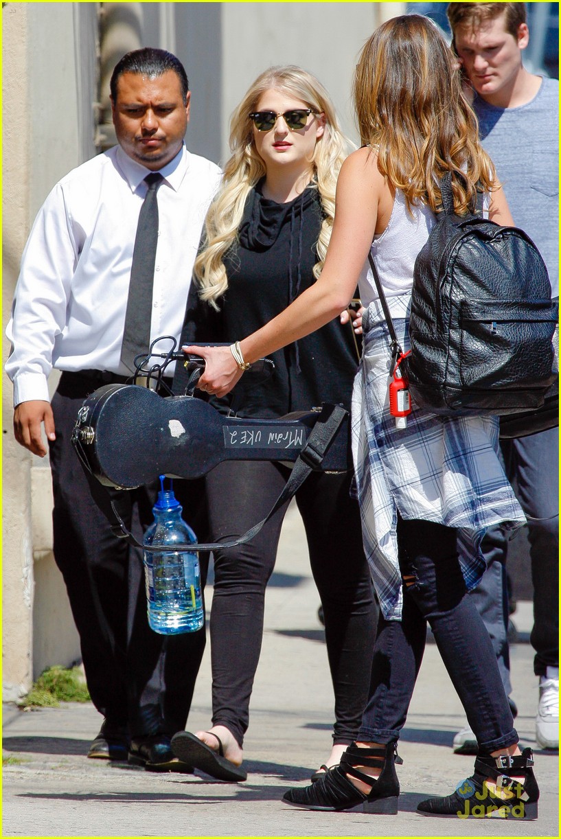 Meghan Trainor Is The New Face of Skechers & Performs 'Like I'm Gonna ...