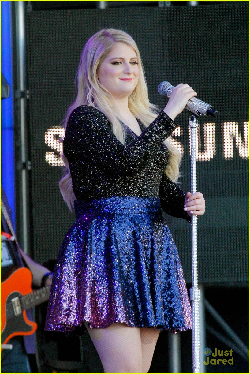 Meghan Trainor Is The New Face of Skechers & Performs 'Like I'm Gonna ...