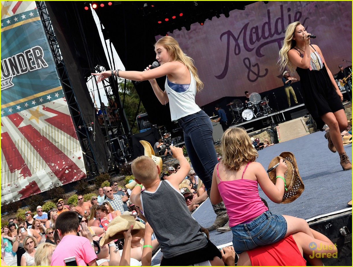 Full Sized Photo of maddie tae country thunder festival brickyard 500 ...