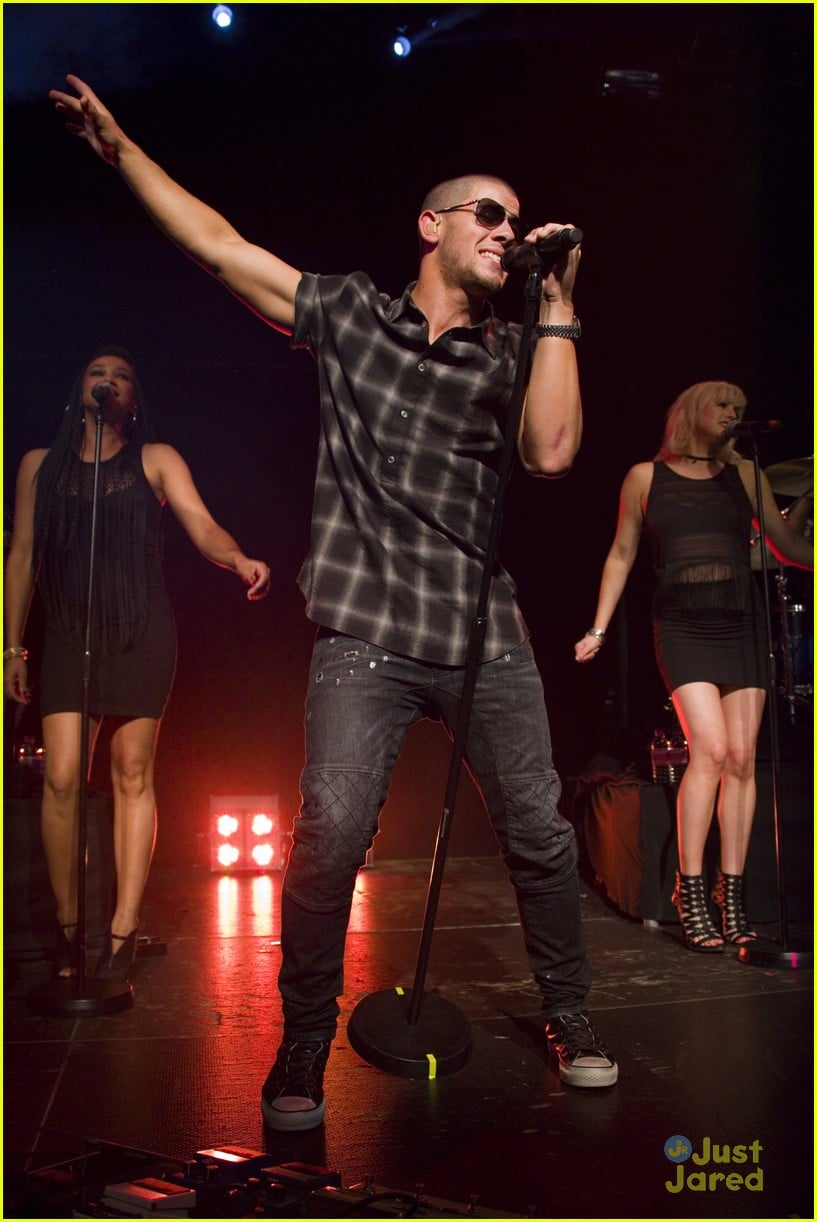 Nick Jonas Lights London On Fire At O2 Academy - See Concert Pics ...