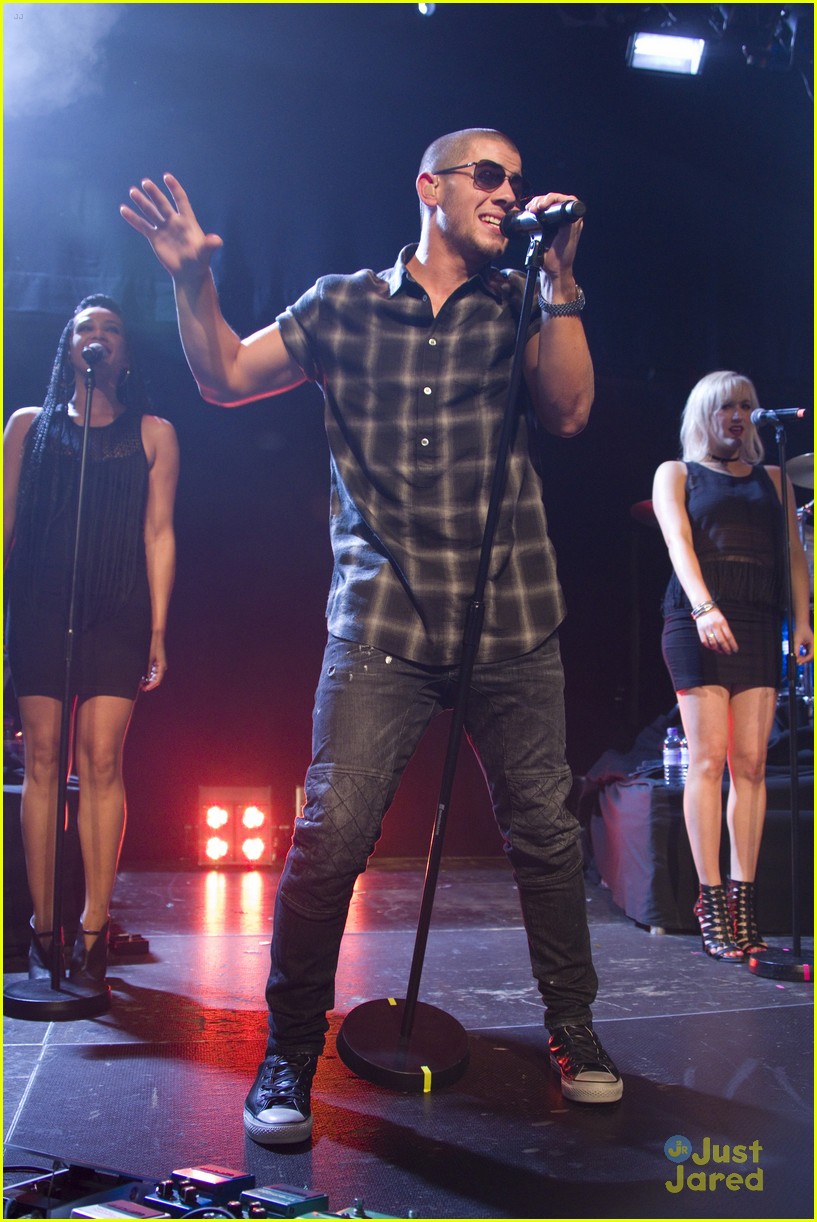 Nick Jonas Lights London On Fire At O2 Academy - See Concert Pics ...