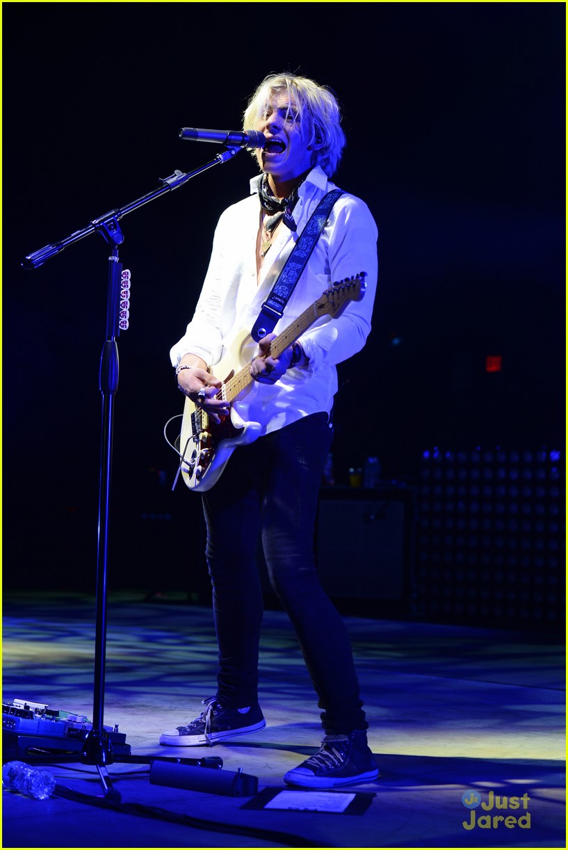 R5's Concert In Boca Raton Goes On 'All Night' - See The Pics! | Photo ...