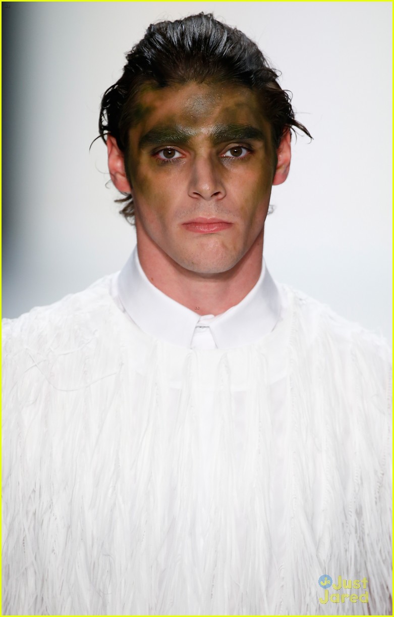 RJ Mitte Gets Dirty for Berlin Fashion Week Runway Show | Photo 834589 ...
