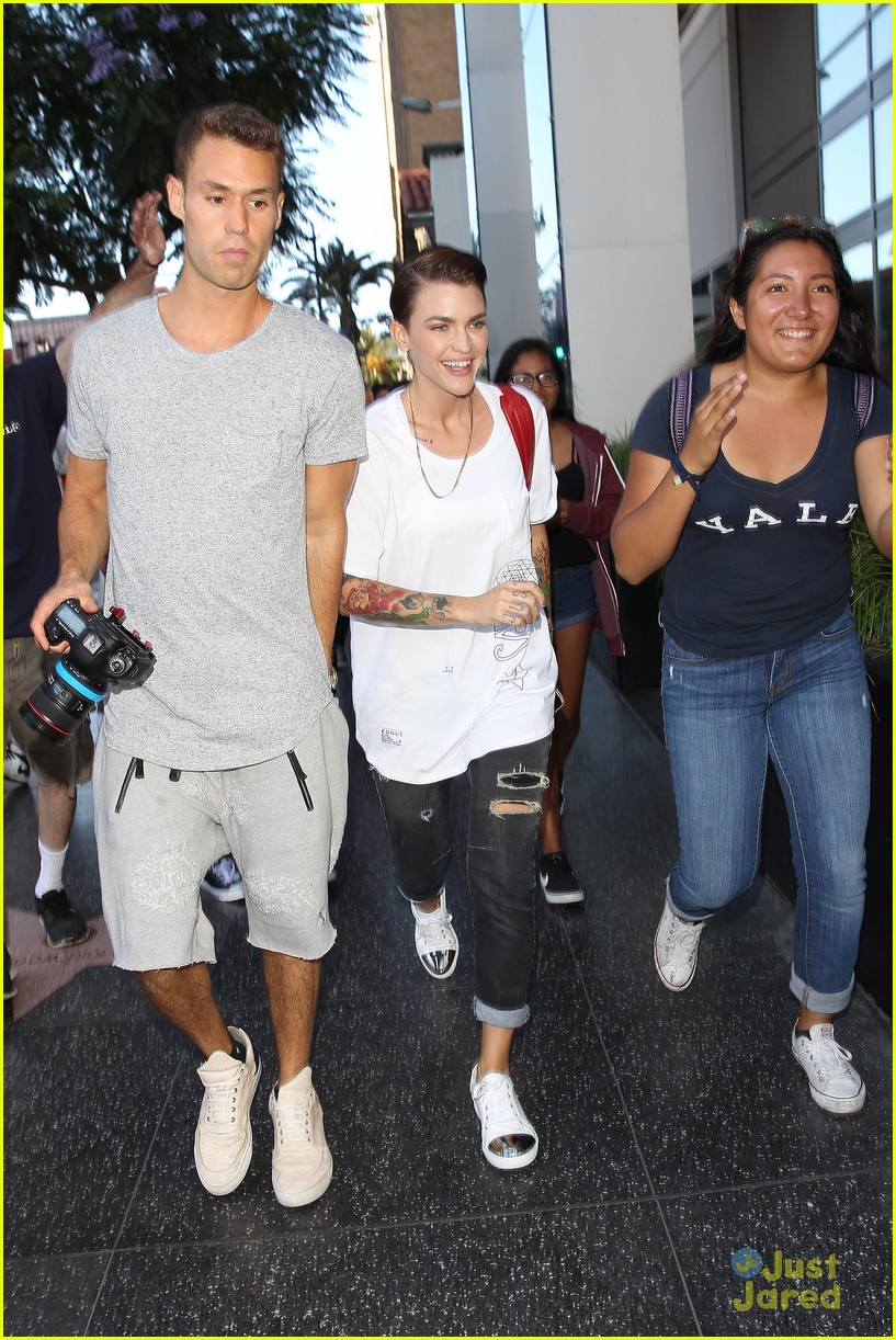 Justin Bieber Grabs Dinner With Orange is the New Black's Ruby Rose ...