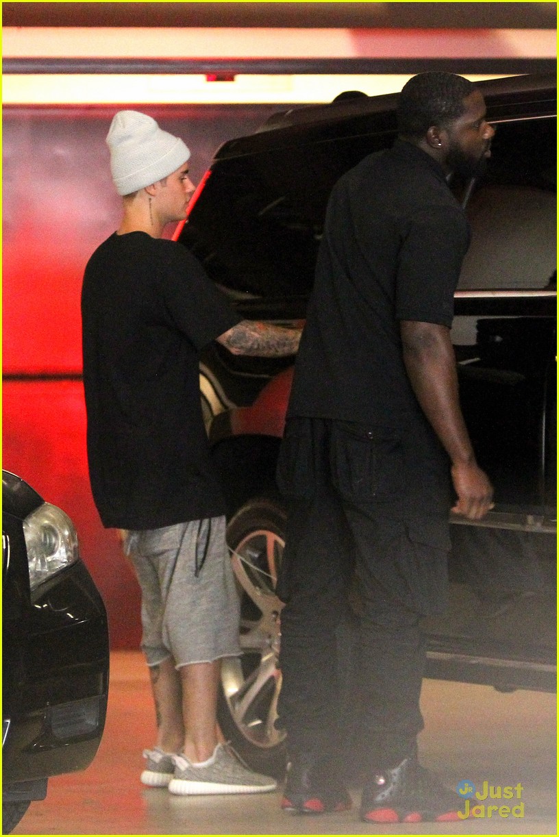 Justin Bieber Grabs Dinner With Orange is the New Black's Ruby Rose ...