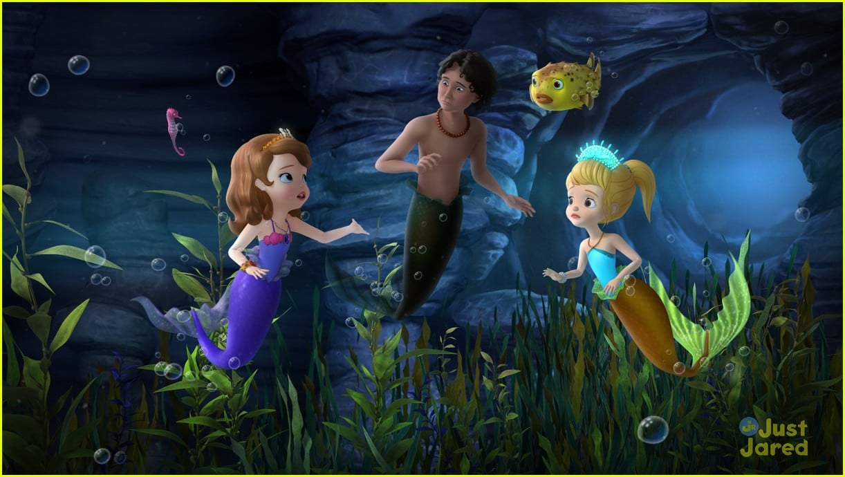 Kiernan Shipka & Ariel Winter Are Mermaids For 'Sofia The First' Season ...