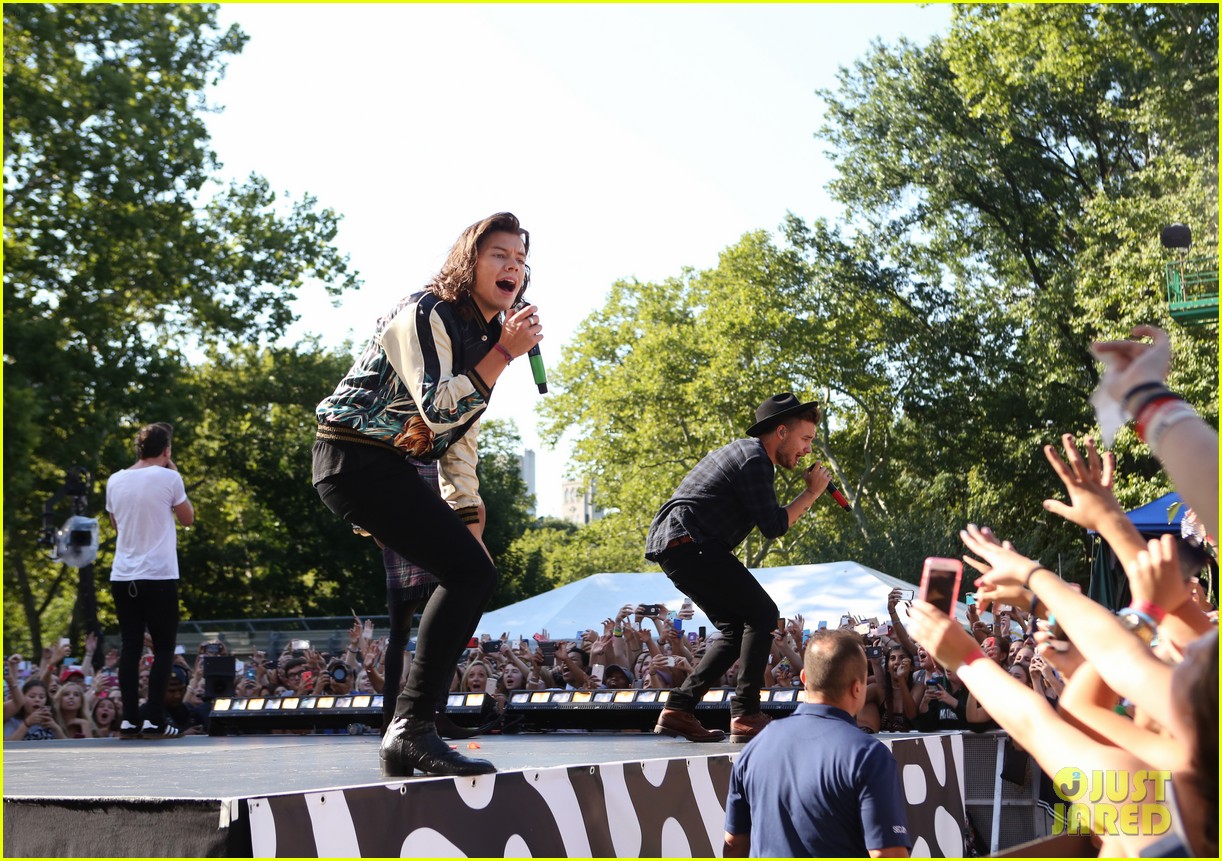 One Direction Performs New Single 'Drag Me Down' on 'Good Morning ...