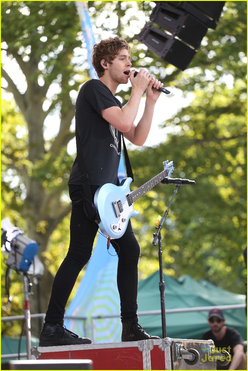 Full Sized Photo of 5 seconds summer gma concert series 14 | 5 Seconds ...