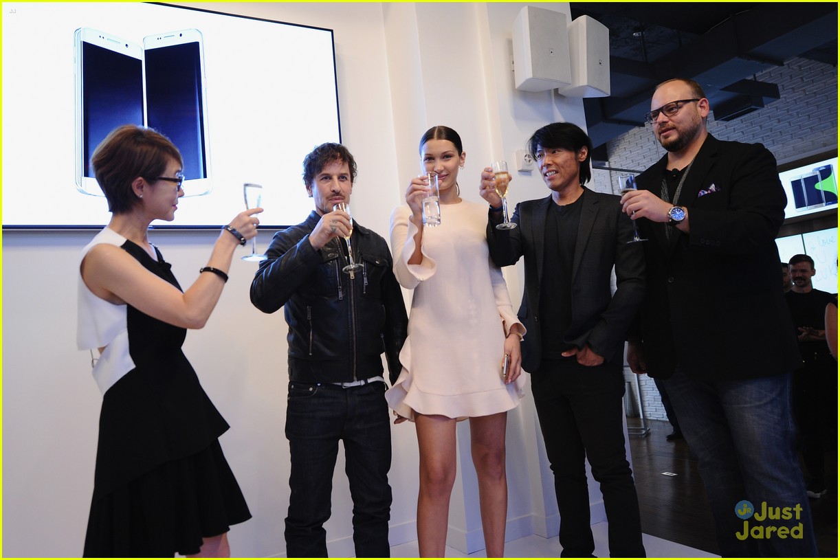 Bella Hadid Celebrates Samsung's Fall Lookbook Launch | Photo 851191 ...
