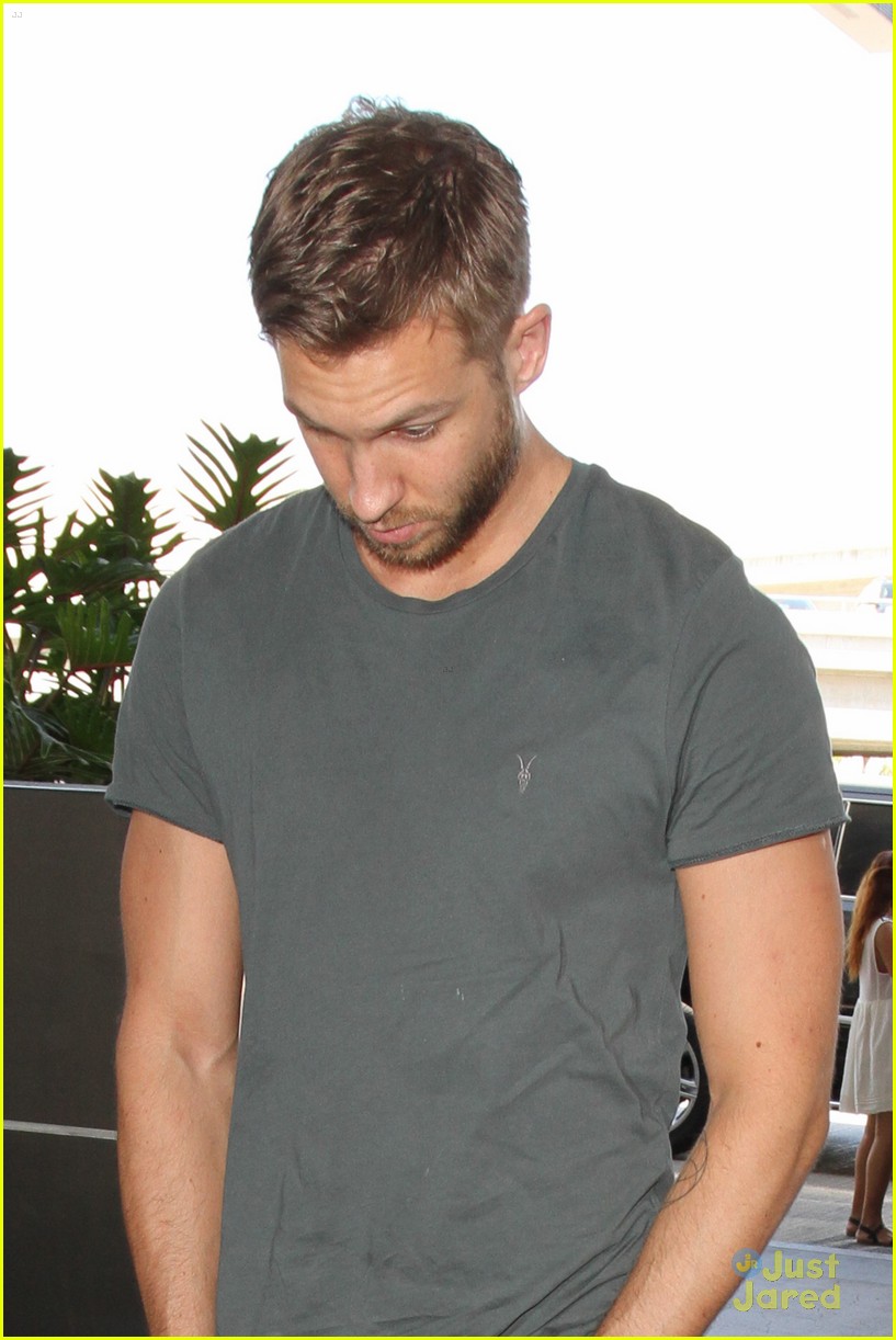 Calvin Harris Debuts Preview of Gigi Hadid in His New Music Video ...