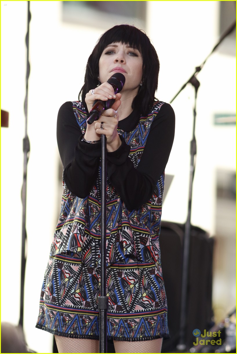 Carly Rae Jepsen Celebrates 'Emotion' Album Debut On 'Today' - Watch ...