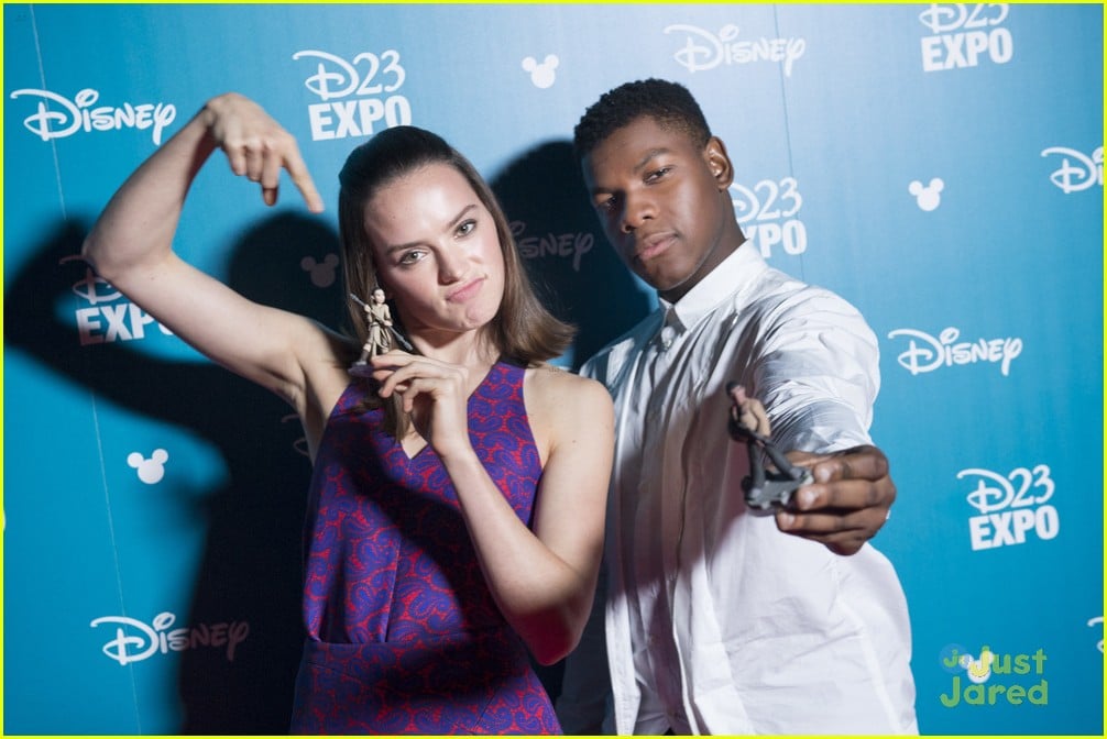 Star Wars' John Boyega & Daisy Ridley Announce Star Wars Playstation ...