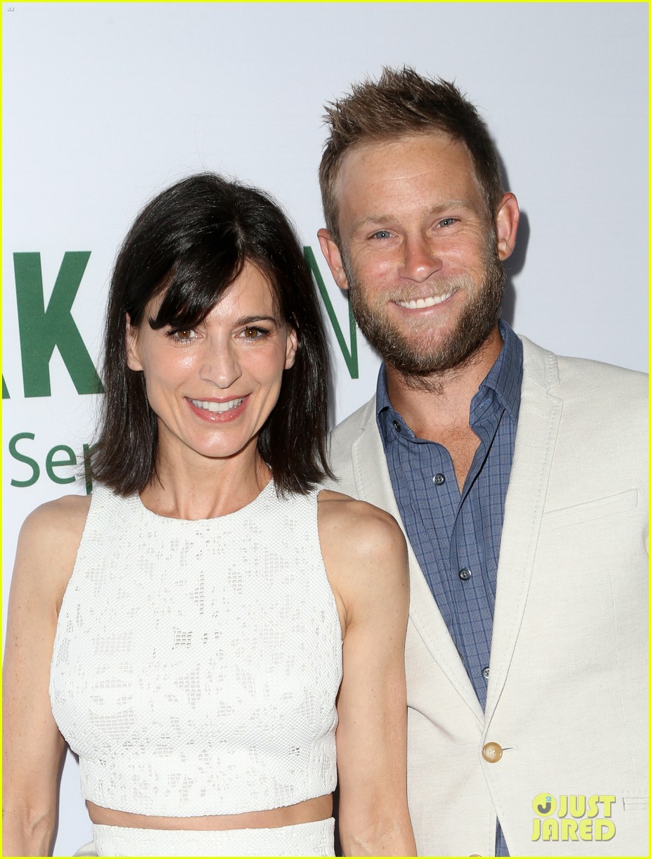 Carly Chaikin & Thomas Middleditch Step Out for 'Break Point' Hollywood ...