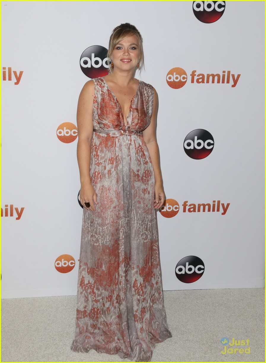 Kaitlyn Dever & Amanda Fuller Bring 'Last Man Standing' To ABC's TCA ...