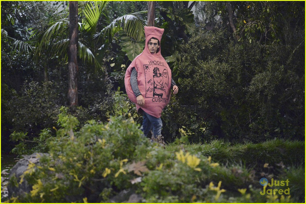 Stan & The Puppies Keep 'Kidnapping' Princess On Tonight's 'Dog With ...